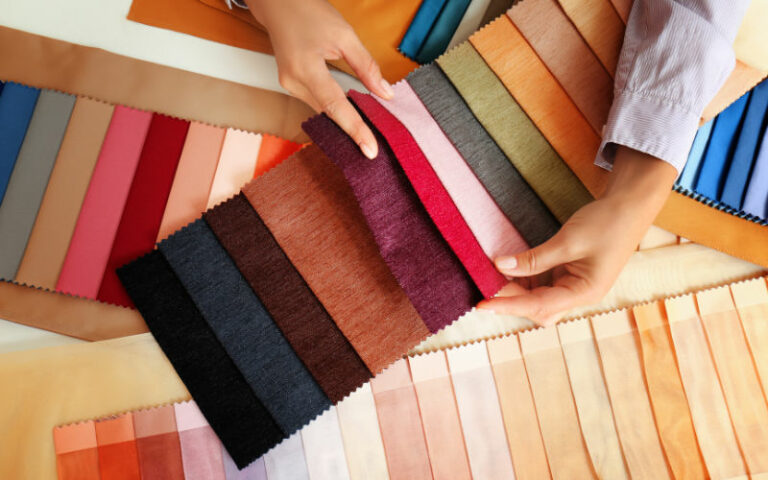 Quais são os melhores tecidos para uniformes profissionais?